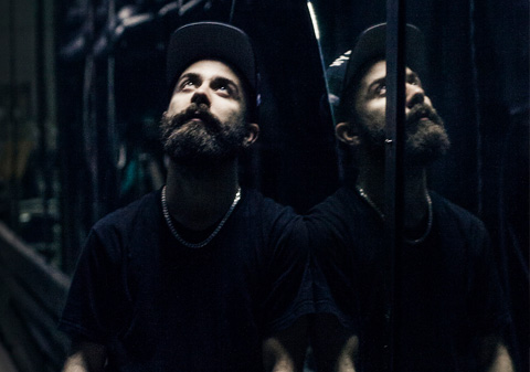 Woodkid libera versão de estúdio de "Volcano" para download gratuito